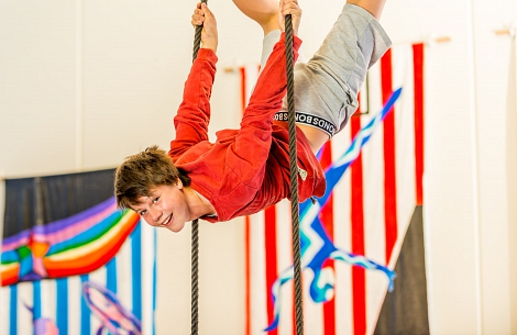 Little Devils Circus - Party Lane