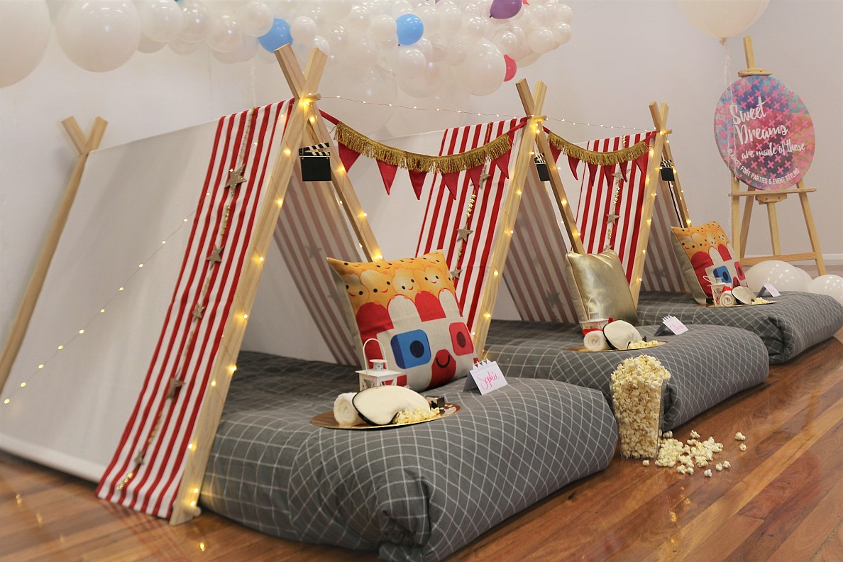 Blanket Fort - Party Lane