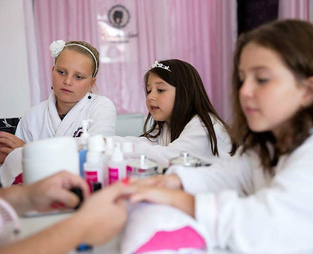 Glamour Girl Kids Day Spa - Party Lane